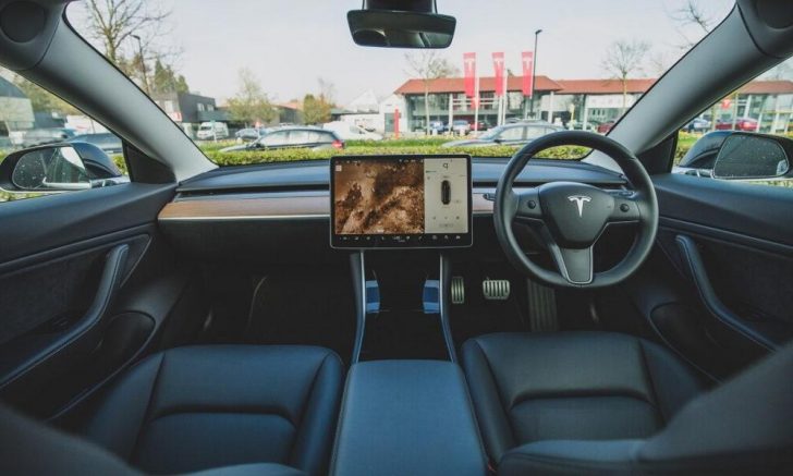 Tesla intends to market its first fully autonomous cars by the end of ...